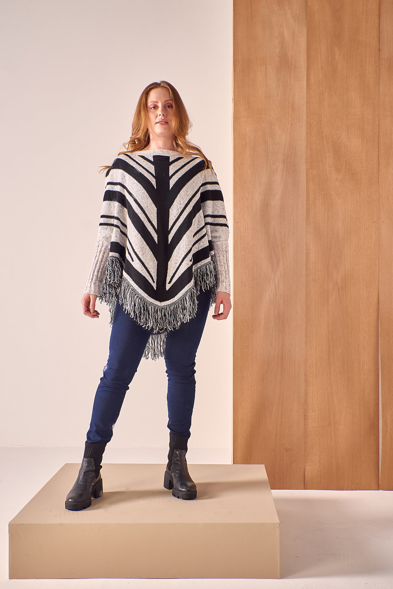 PONCHO COLD TRICOT - Pingo D'Lã Malhas