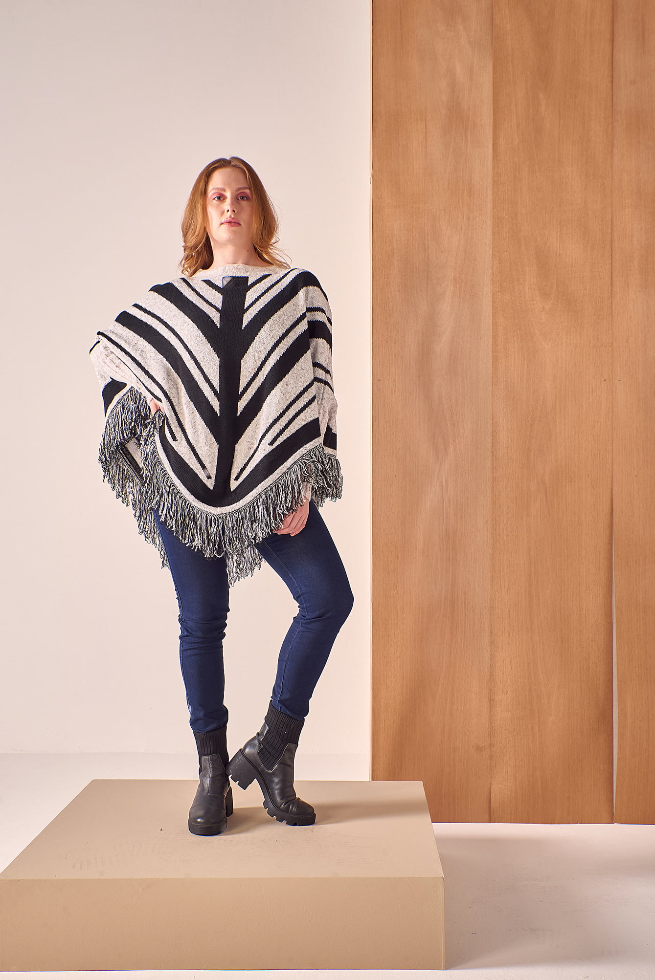 PONCHO COLD TRICOT - Pingo D'Lã Malhas