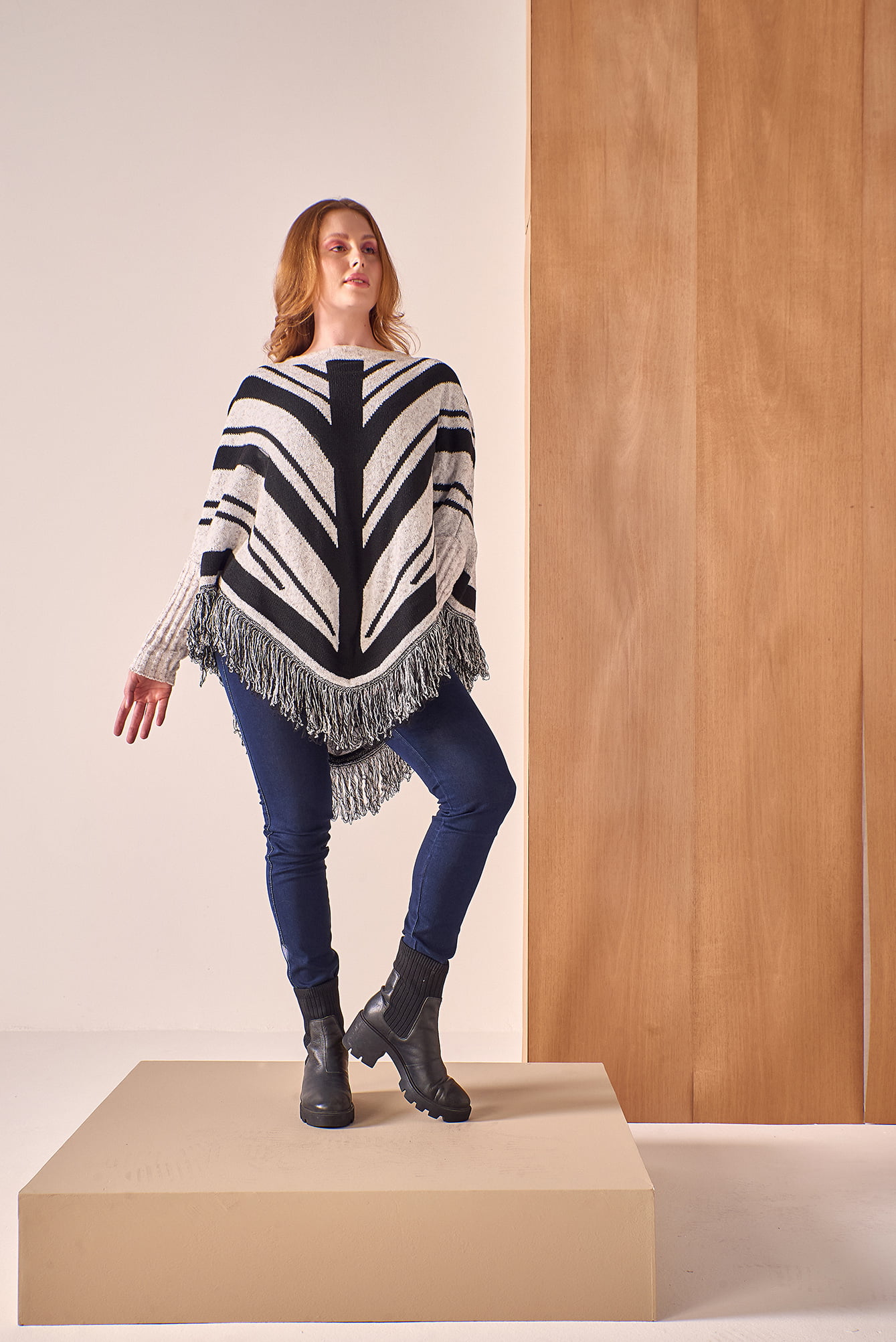 PONCHO COLD TRICOT - Pingo D'Lã Malhas