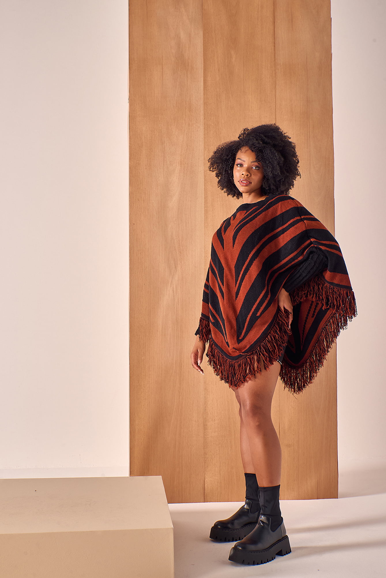 PONCHO COLD TRICOT - Pingo D'Lã Malhas