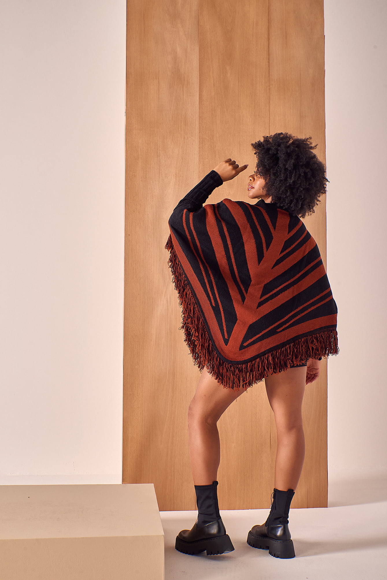 PONCHO COLD TRICOT - Pingo D'Lã Malhas